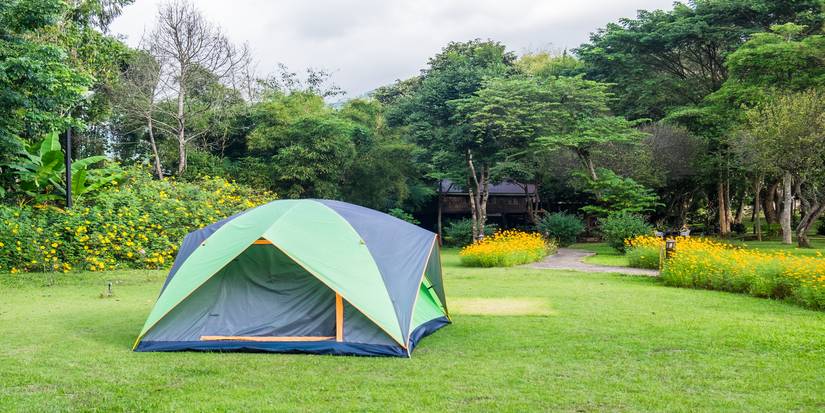 Turn Your Yard Into a Summer Escape With a DIY Fort