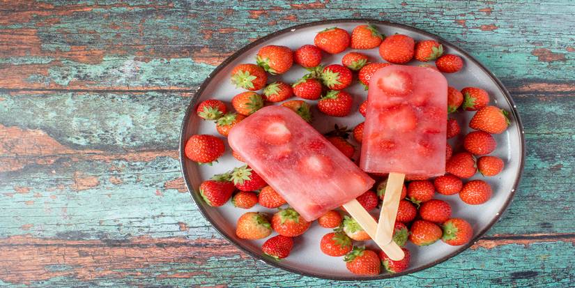 Five Refreshing Fruit Popsicles to Cool Off Your Summer