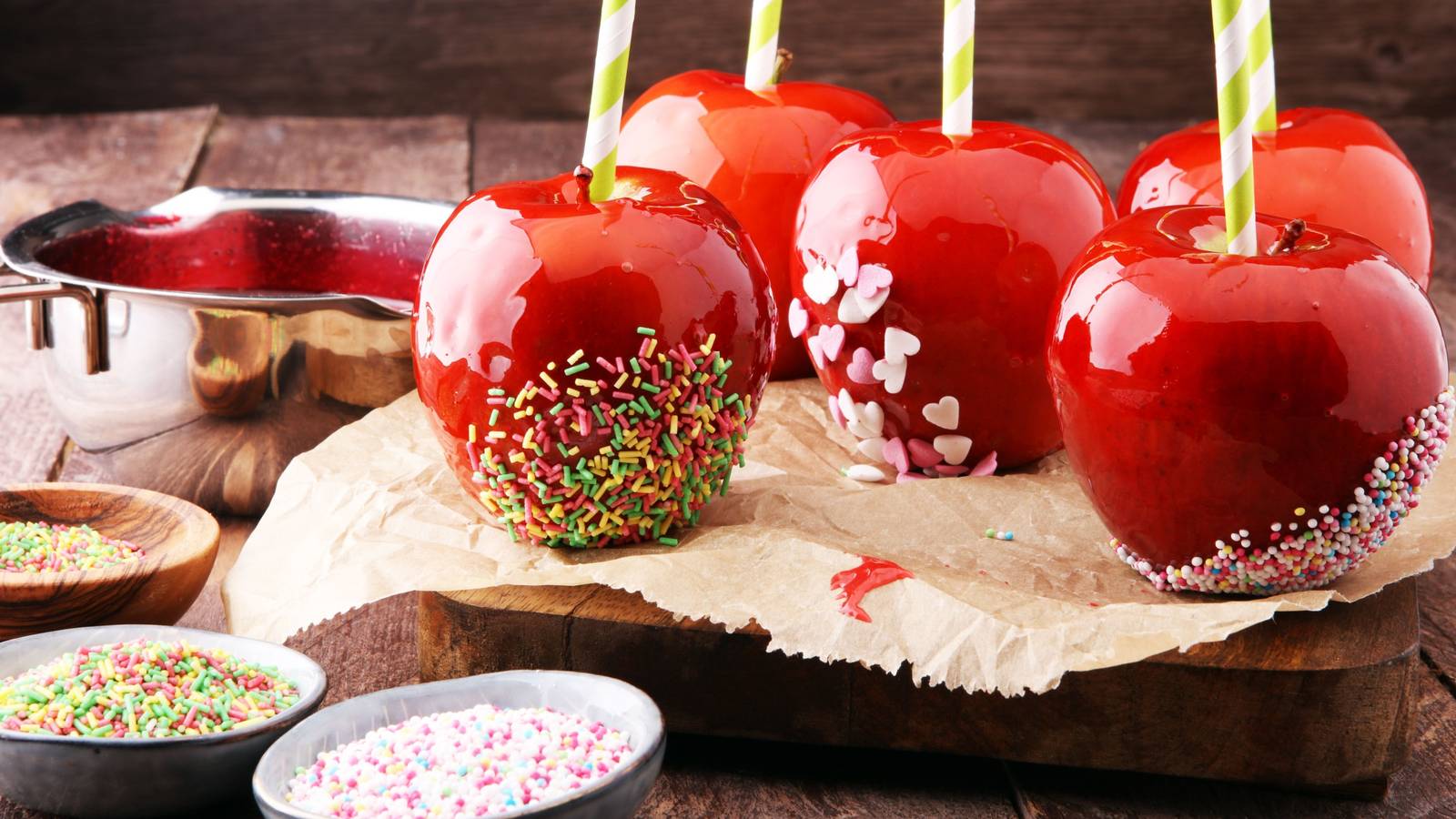 The Best Apples For Candy Apples: Sweet, Tart, and Perfectly Crunchy