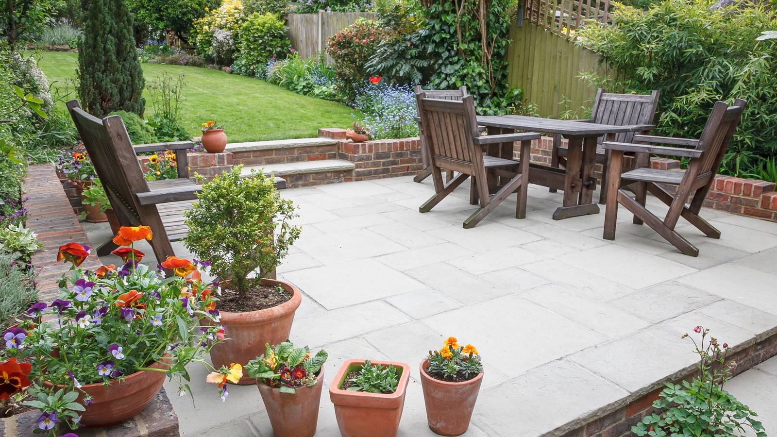 How to Bring Cozy Rustic Charm Into Your Backyard Design