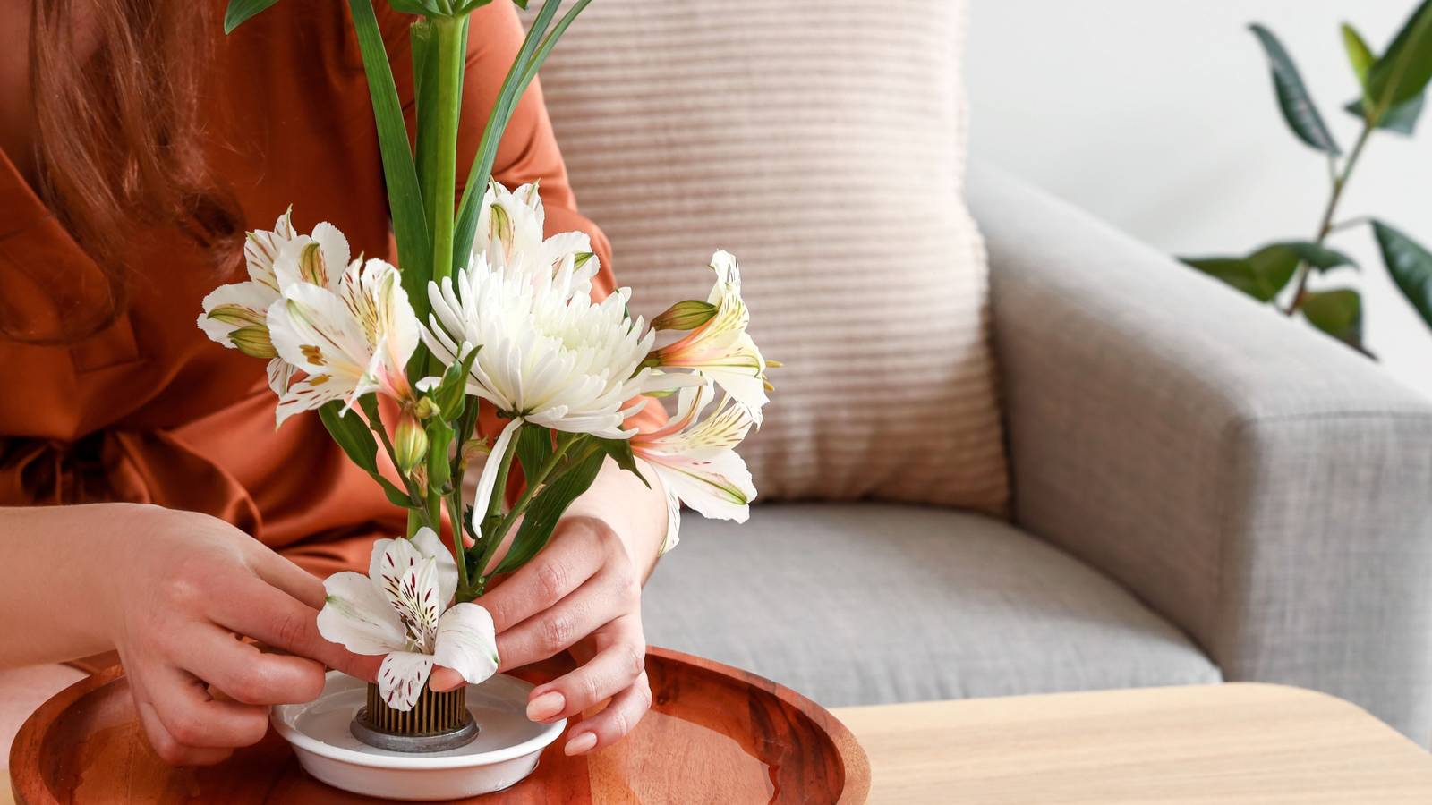 Five Creative Centerpiece Ideas That Don’t Need a Vase
