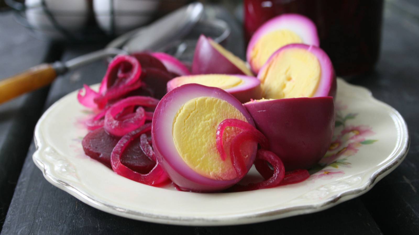 5 Irresistible Recipes and Ideas For Pickled Beets You’ll Love