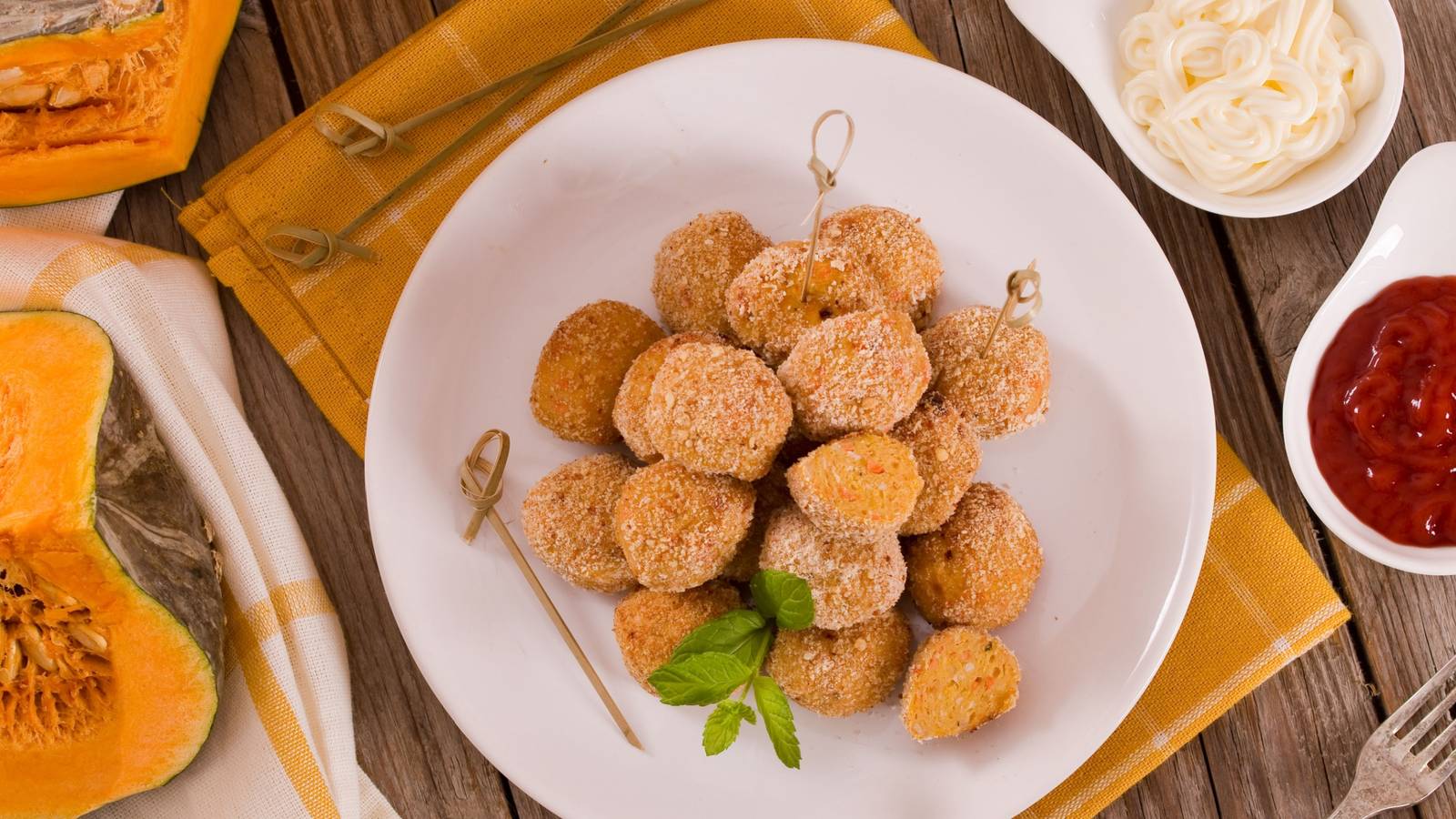 How to Make Fried Pumpkin Balls That Taste Like Fall Comfort