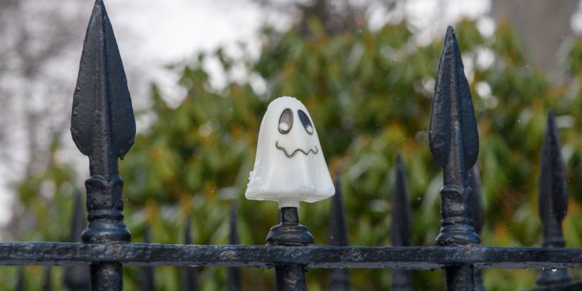 Fun Fall Ideas to Decorate Your Fence For Halloween