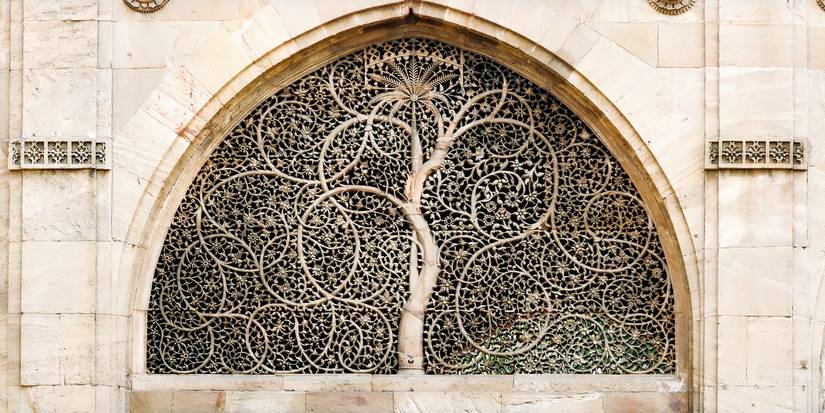 Legendary Trees: Symbols of Life, Wisdom, and Endurance Across Cultures