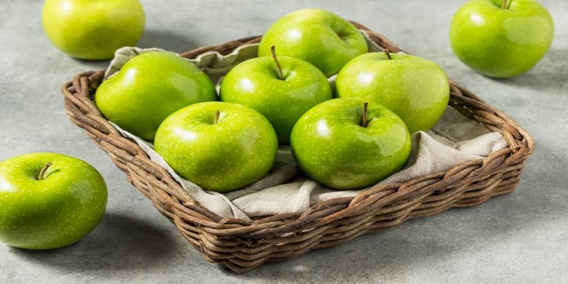 Red Apple Day Magic: Taste 5 Incredible Apples Worth Celebrating