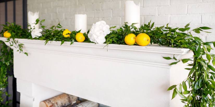 5 Chic Winter Mantle Garland Ideas to Extend Your Holiday Style