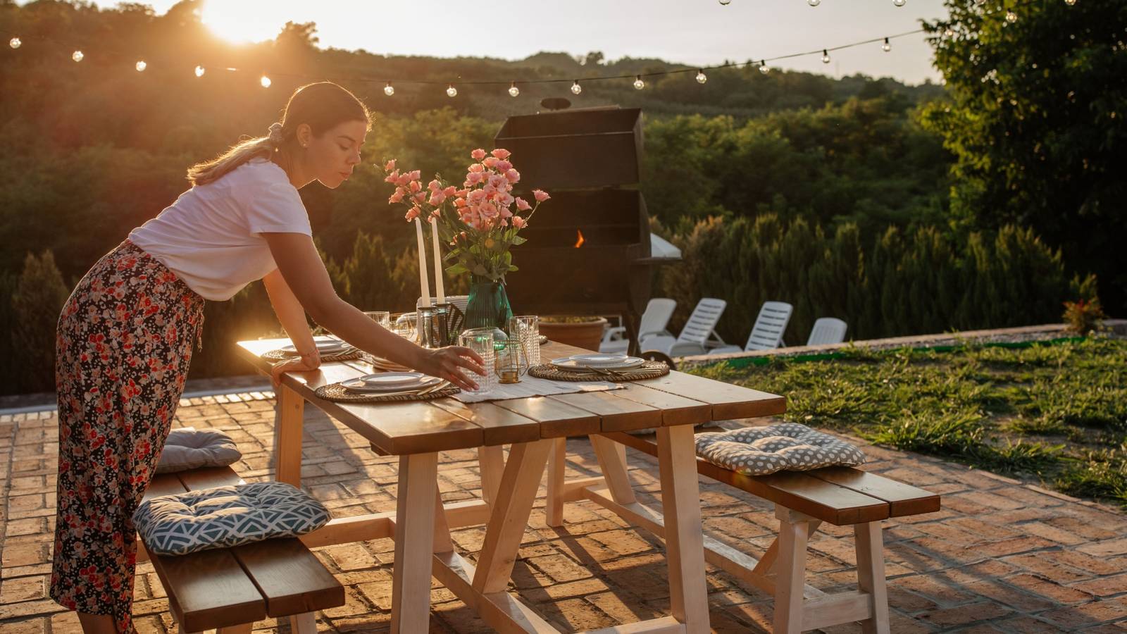 How Backyard Tables Transform Patios Into Everyday Living Spaces